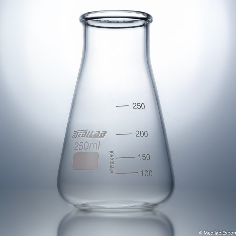 Buy Glass Volumetric Flasks in Bulk Worldwide | Medilab