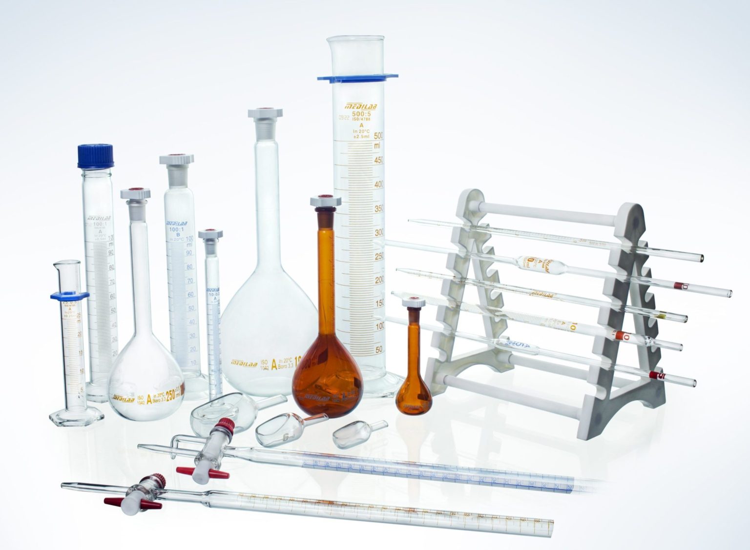 Everything to know about 'Laboratory Glassware': (MEDILAB)