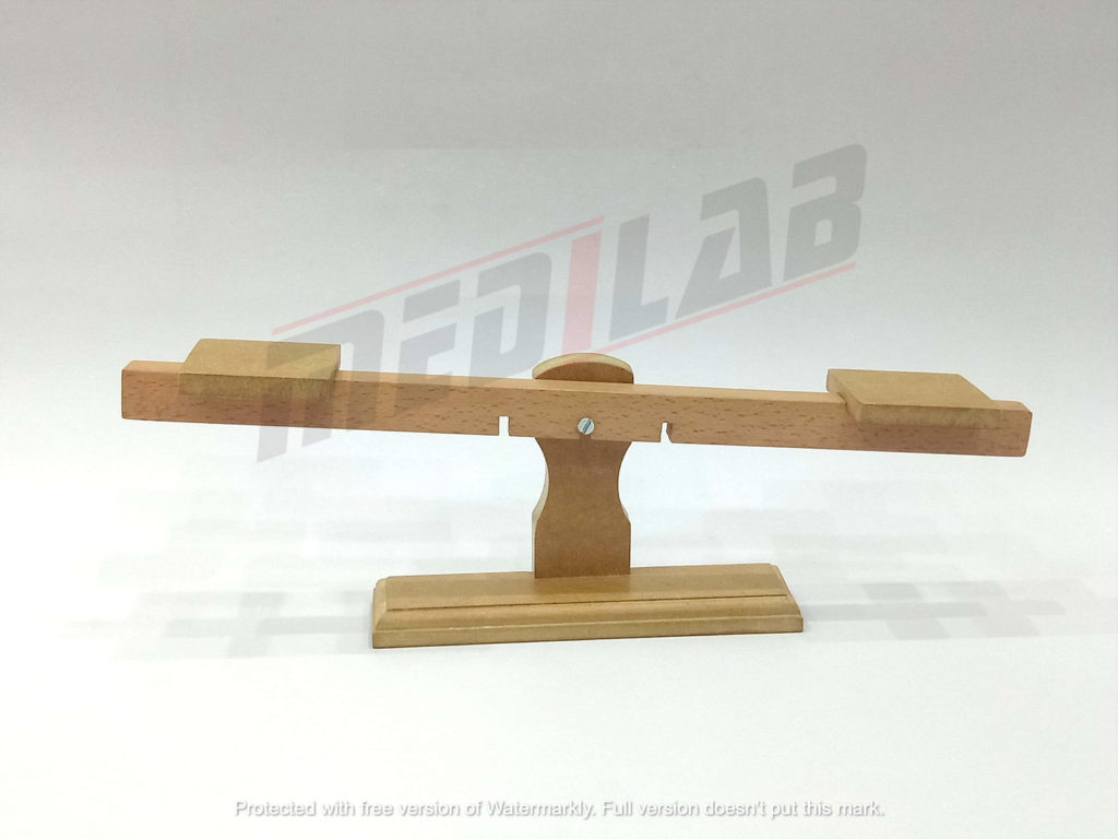 Fulcrum Balance – MEDILAB Material: Wooden