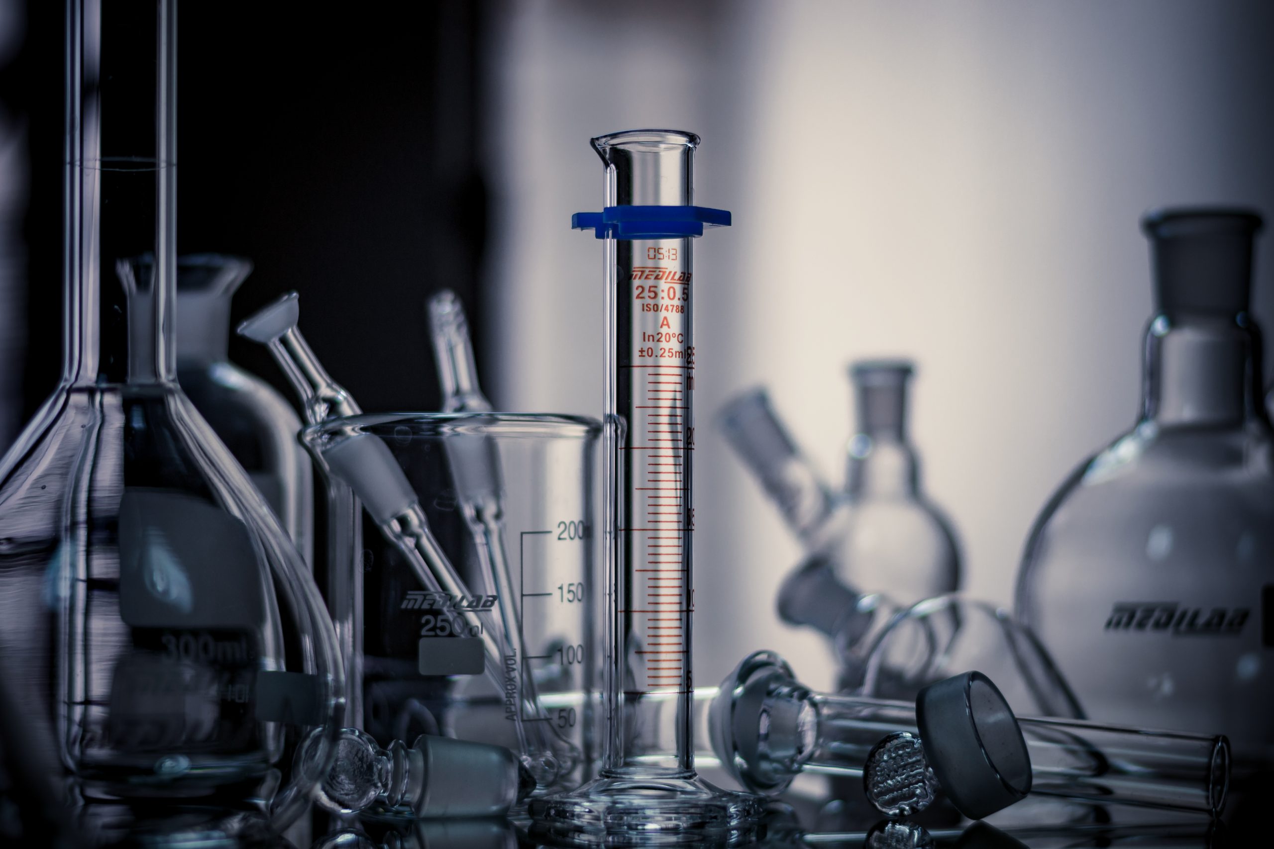 How To Use Laboratory Glassware 